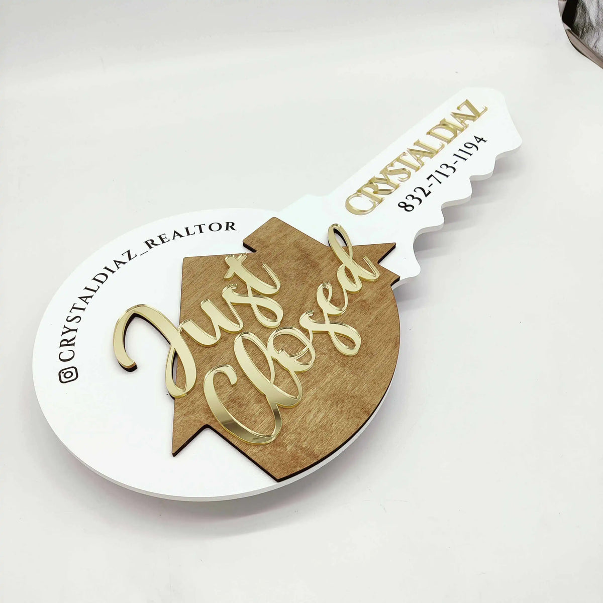 Custom Round Key Shaped Prop Realtor Sign "Just Closed" by acryl – Real ...