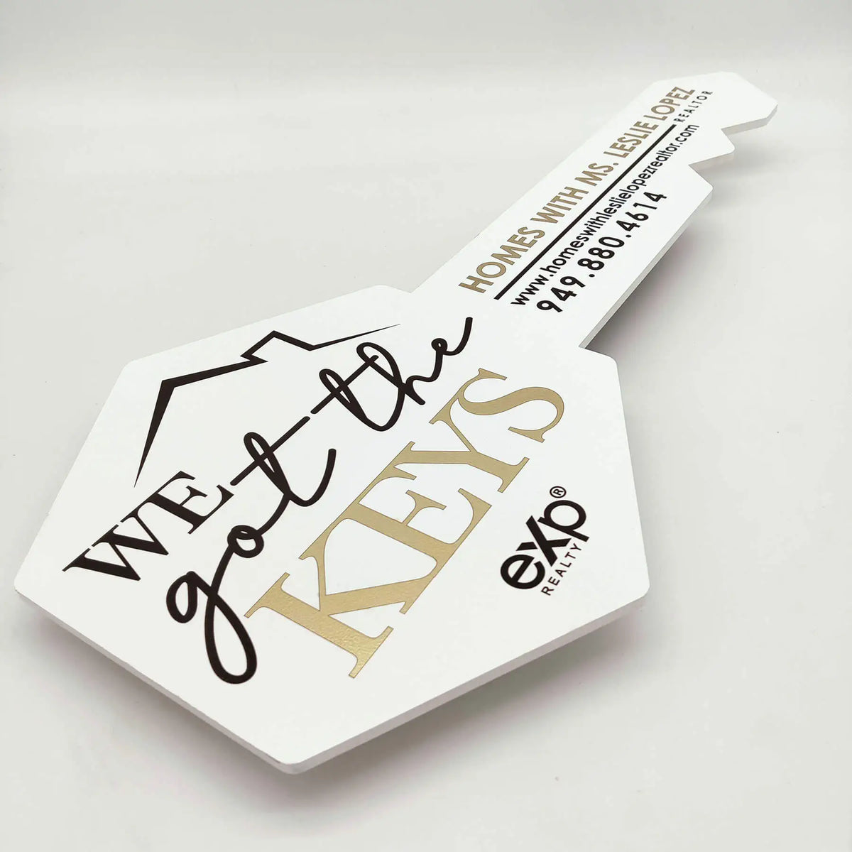 Printed Hexagon Key Shaped Prop "We Got The Keys" White – Real Estate Store