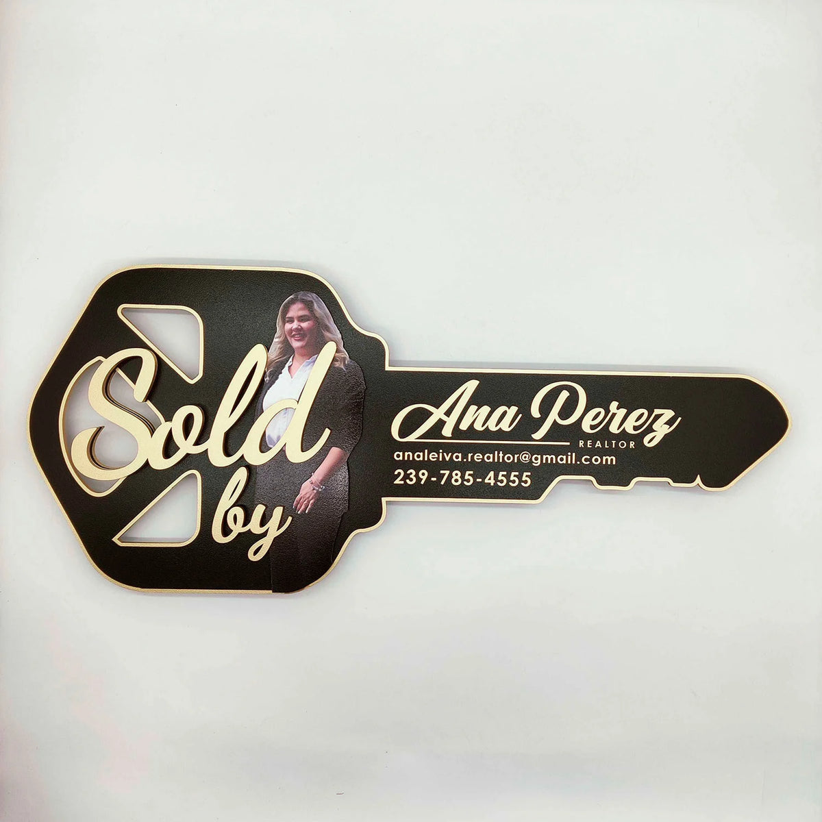 Key Shaped Props Key Sign with Gold 3D "Sold by" – Real Estate Store