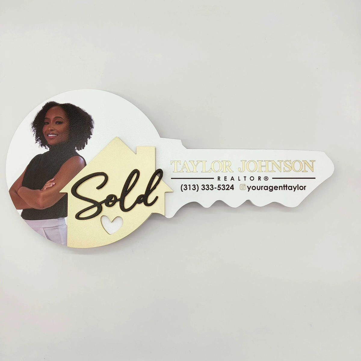 Round White Key Shaped Sign with Photo "Sold" – Real Estate Store