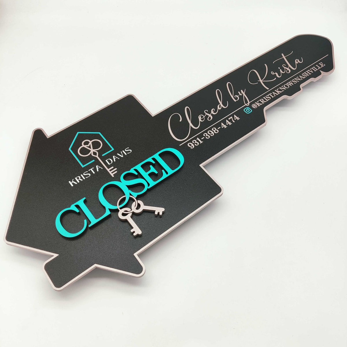 House Shaped Closing Sign – Real Estate Store