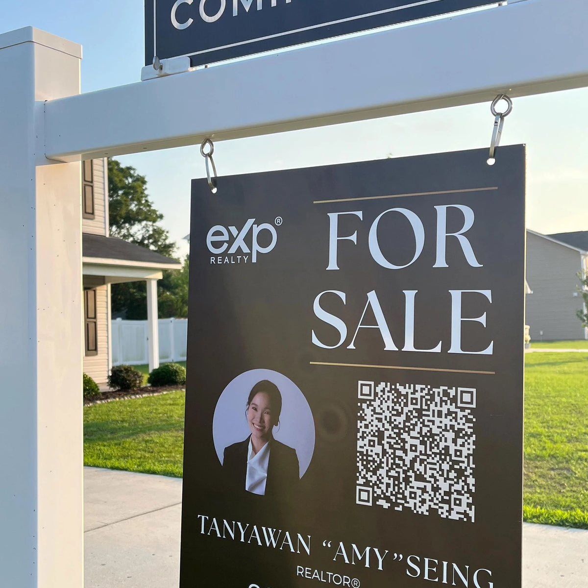 Yard Sign For Sale Sign Black with QR Code – Real Estate Store