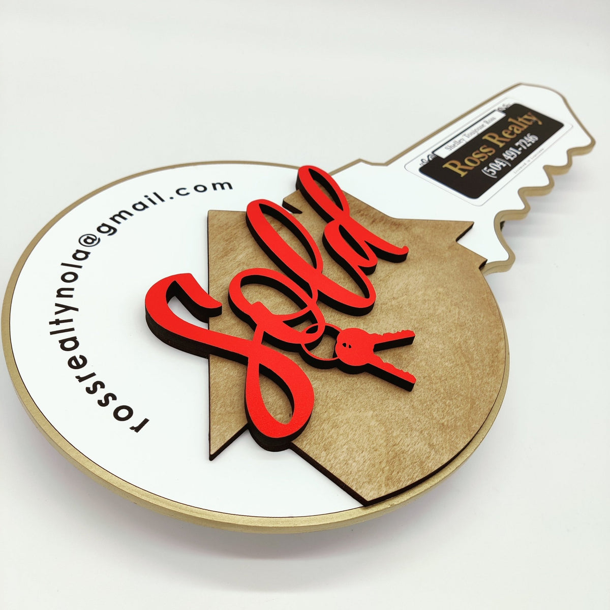 Real Estate Round Key White Sign with a Wooden House for Realtors ...