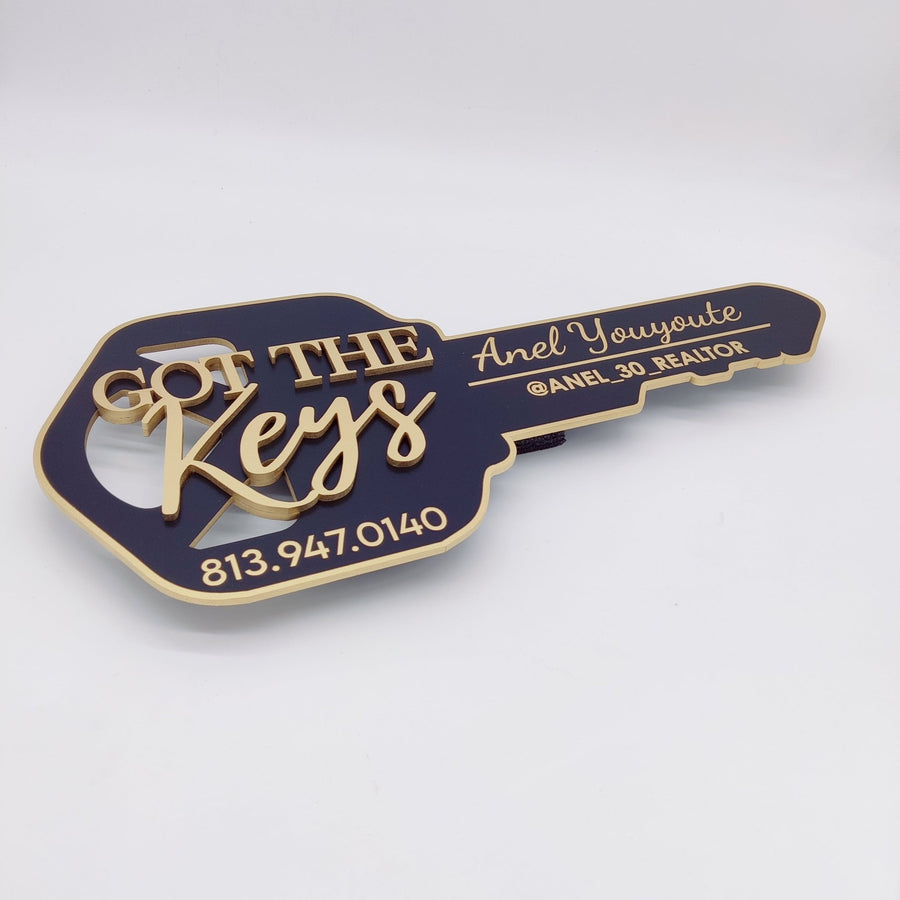 Key Shaped Sign "We Got The Keys" – Real Estate Store